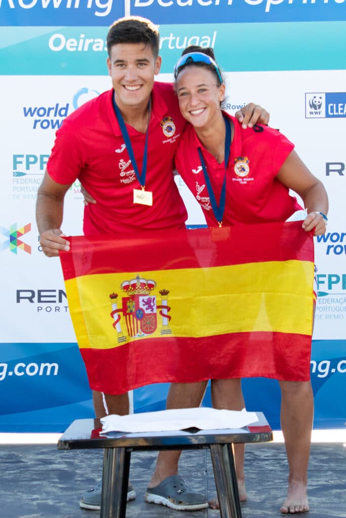 Esther Briz, Campeona del Mundo de remo de mar - C. N. Helios